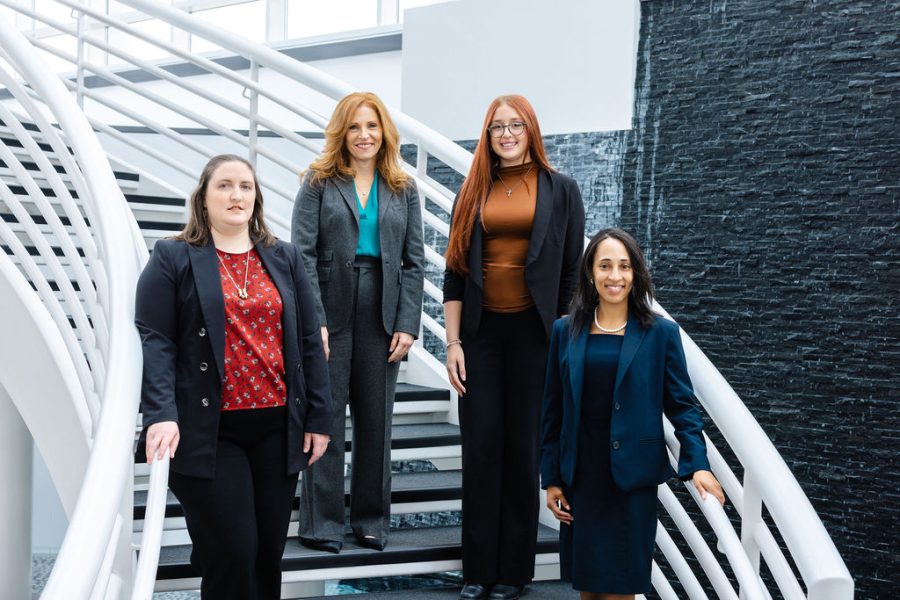 Islandia - Ettinger Law Firm